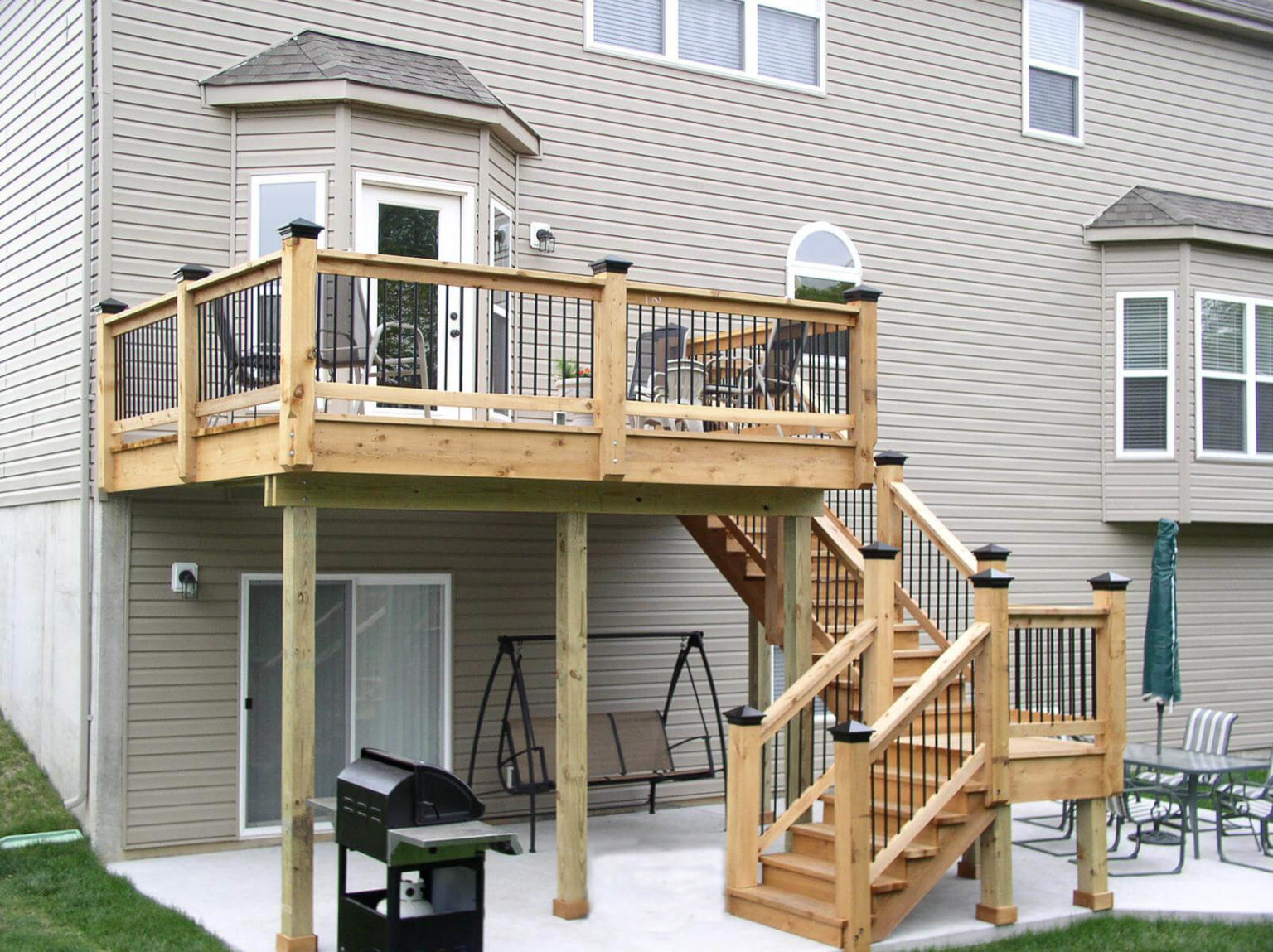 Custom Wood Decks & Railings in St. Louis, MO | Chesterfield Fence & Deck